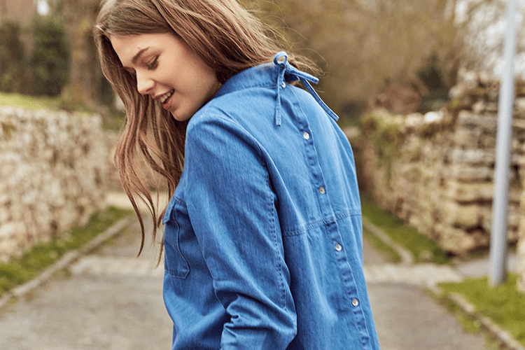 L'indémodable robe en jean - Balzac Paris