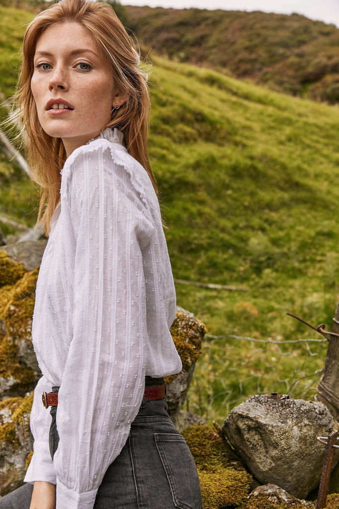 Blouse brodee femme col plis manche ballon bouton nacre Martha - Balzac ...